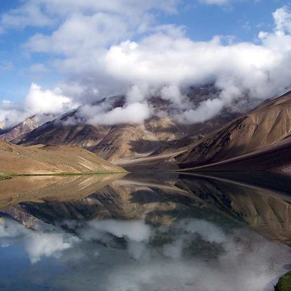Chandratal Trip from Manali (2026): Route, Cost, Stay & Tips